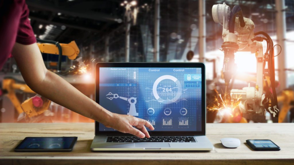 Data Management Techniques for Online Engineering Programs